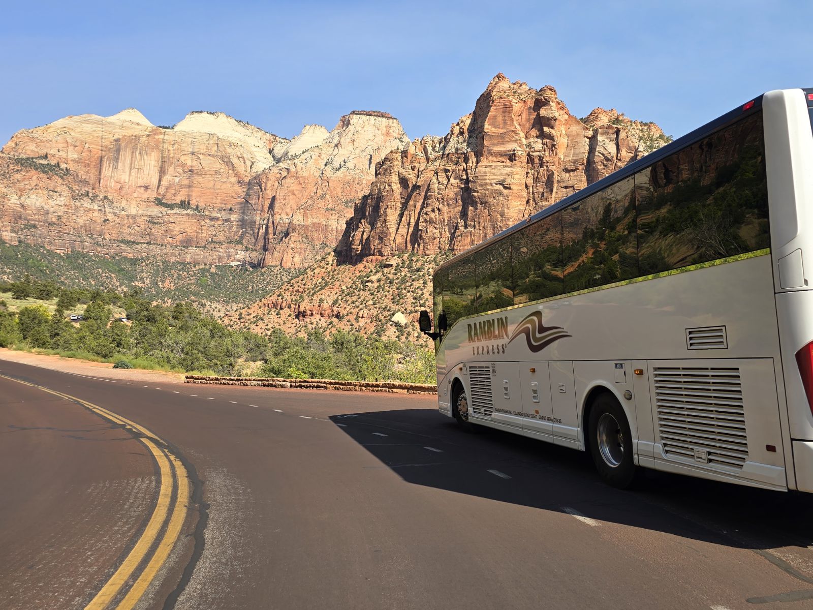 Contract Shuttles – ramblinexpress.com